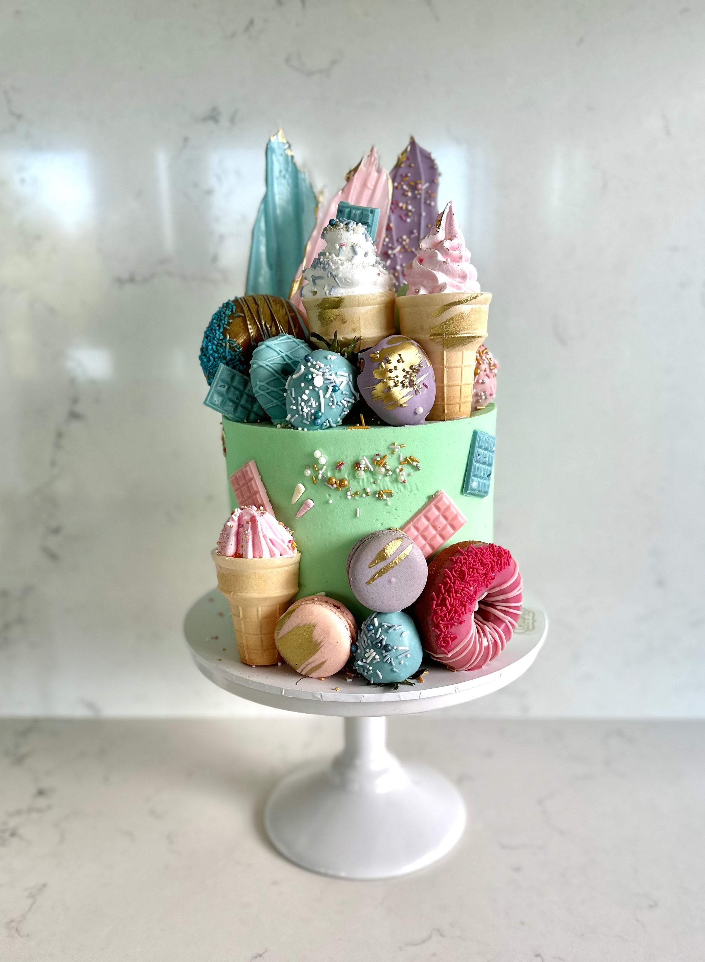 Best Macaron & Dessert Gifts Sydney | Macarons Home Delivery